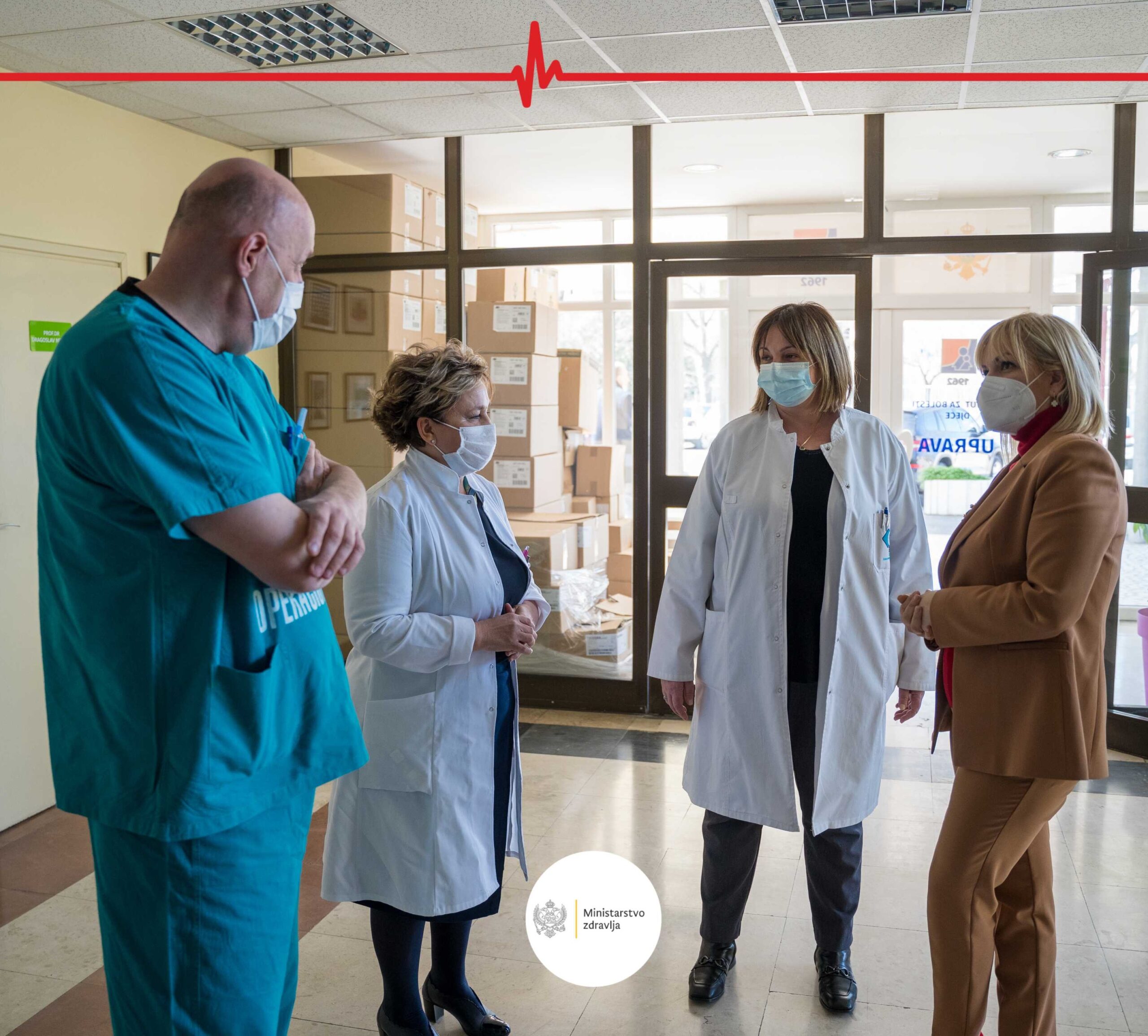 Institut za bolesti djece prvi put dobio aparat za hitna stanja - Klinički centar Crne Gore